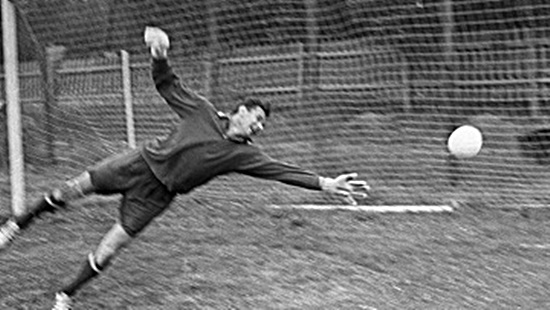 Lev Yashin (1929-1990) | “Black Spider”, the Greatest Goalkeeper in the ...