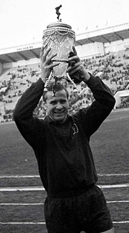 Lev Yashin (1929-1990) | “Black Spider”, the Greatest Goalkeeper in the ...
